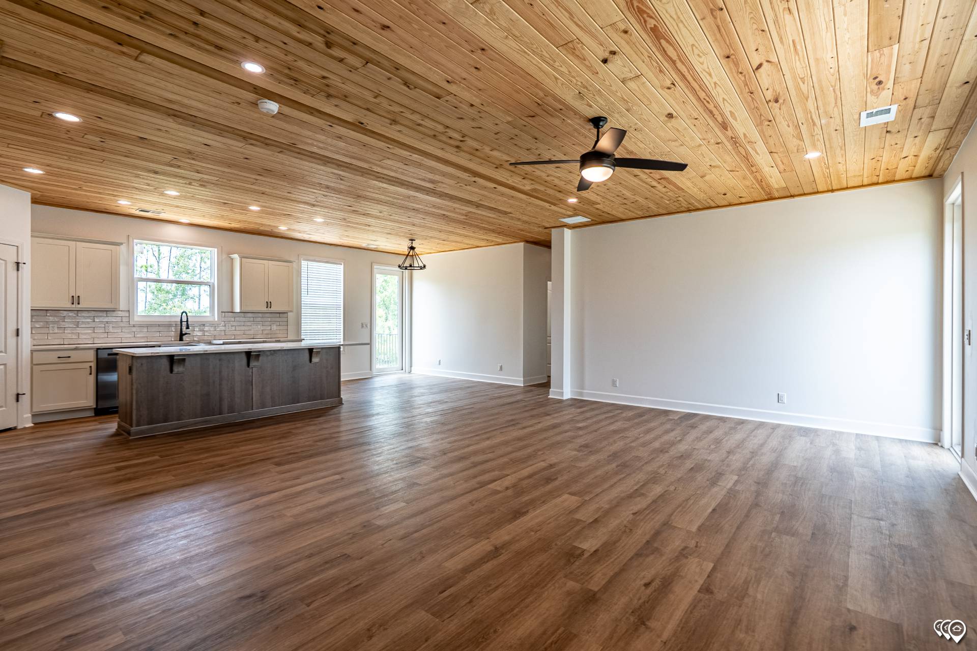 Classic Series DW Ace 1008-62-3-32 V2 From